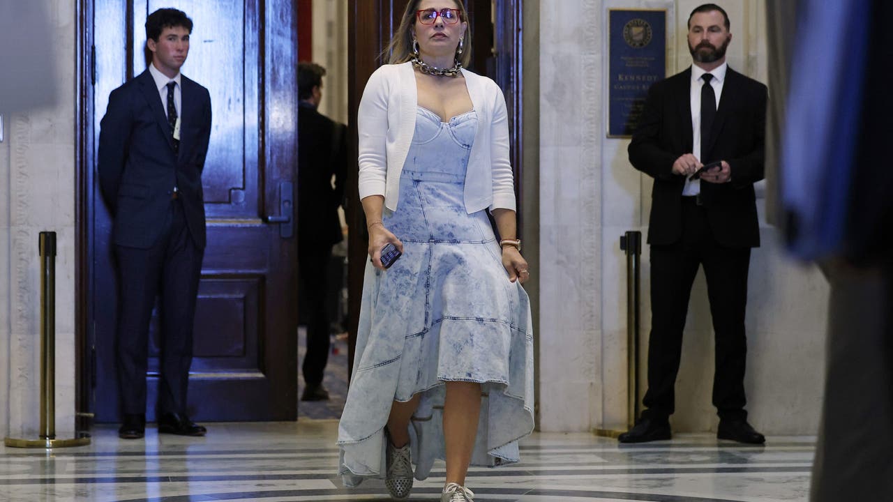 Lawsuit alleges Kyrsten Sinema used campaign funds for affair with ...