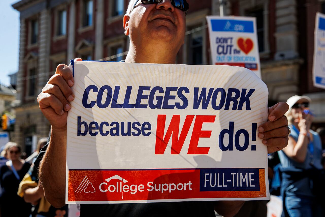 Ontario's colleges warn of more troubles ahead amid call for more ...