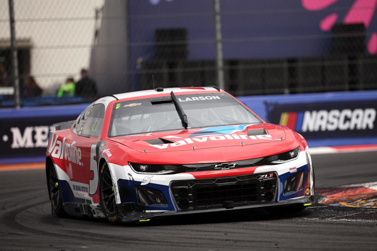 Kyle Larson's new Valvoline scheme for 2026 NASCAR season revealed