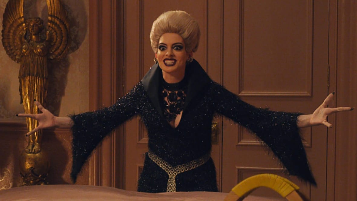 Anne Hathaway bonds with prolific serial killer in Paramount+'s Fear Not