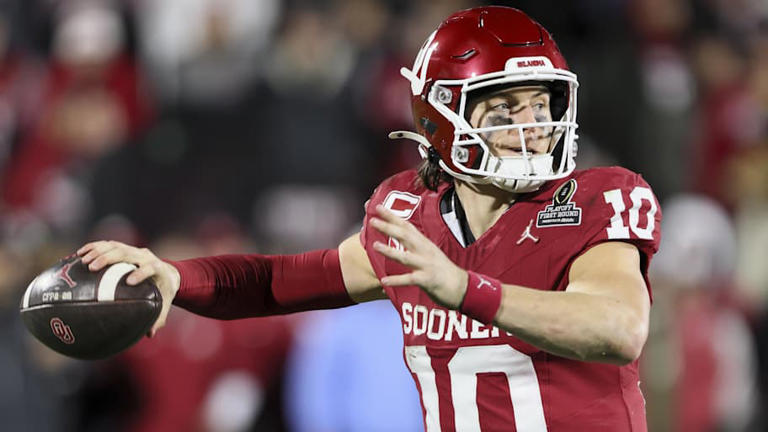 Oklahoma QB John Mateer, LB Kip Lewis not on list of players who ...