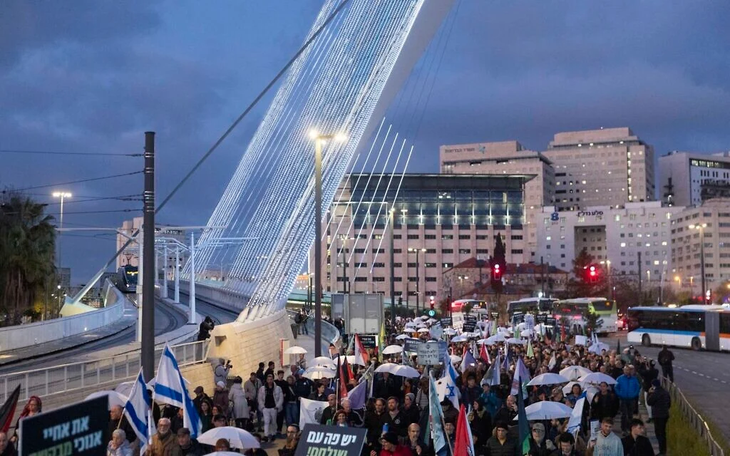 Thousands rally in Jerusalem to demand ultra-Orthodox IDF enlistment
