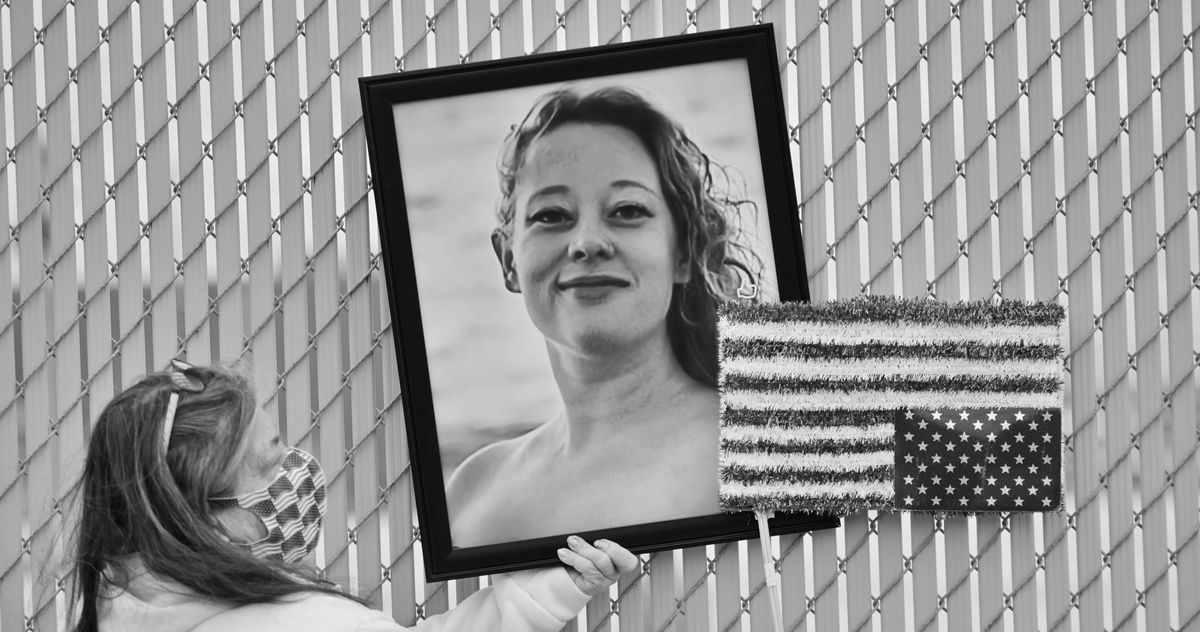 The terrifying reason the right is lying about Renée Good