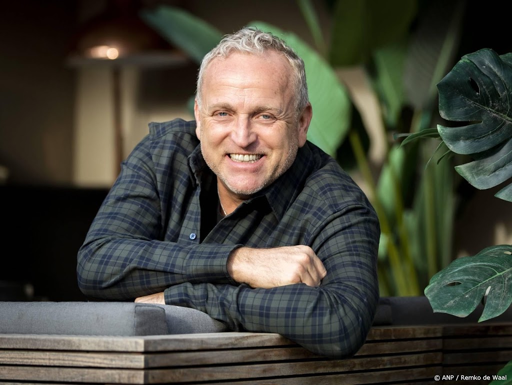 Gordon op het podium tijdens jubileumshow Re-Play: 'Weet niet of ik dit ...