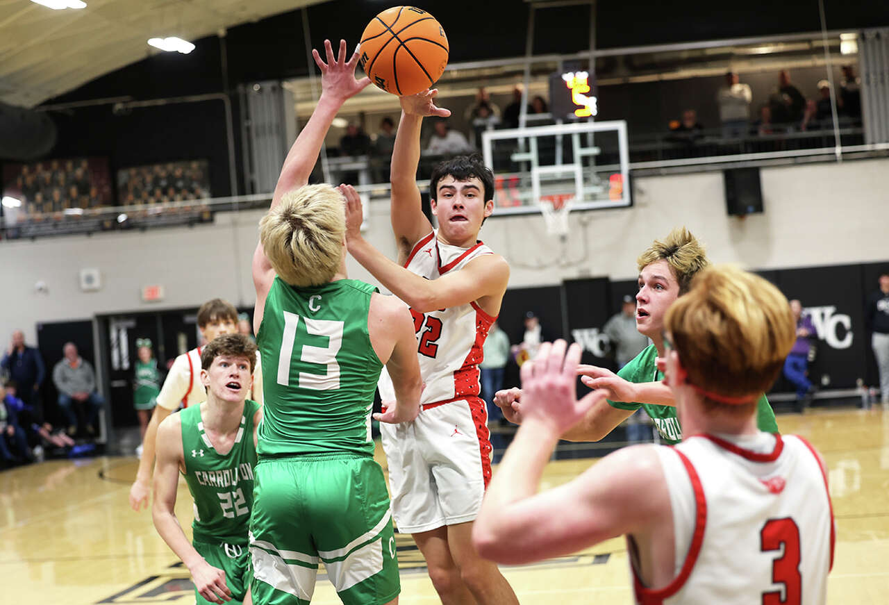 1,000 points a basketball family tradition for Staunton's Isiah Laux