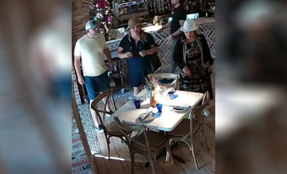Suspected pickpocket ring caught on camera in St. Armands