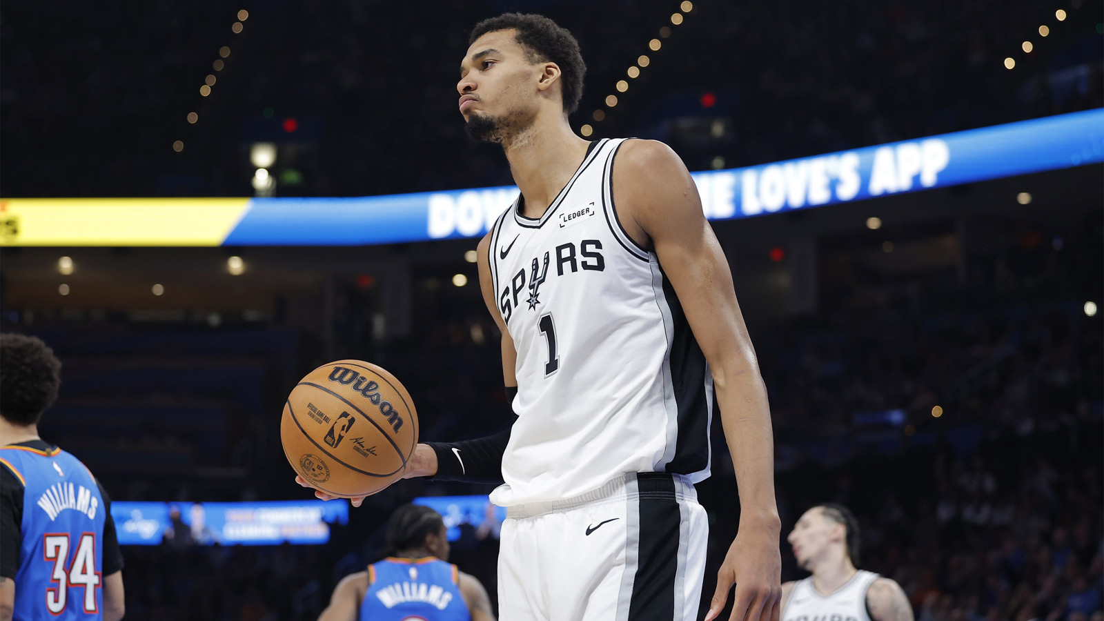 Spurs’ Victor Wembanyama goes full-blown monk mode with new hairstyle