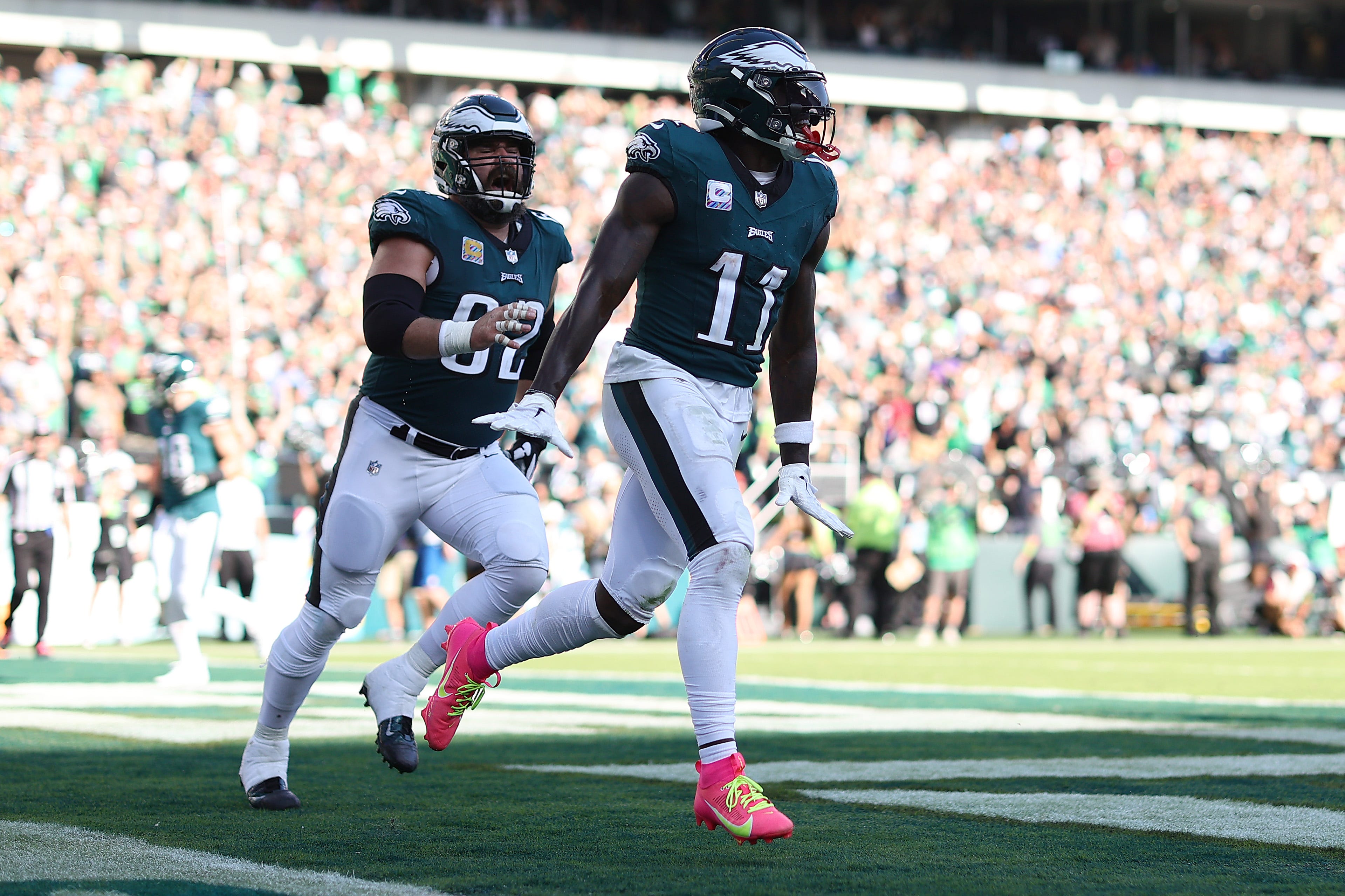 Jason Kelce offers AJ Brown some advice and offseason guidance