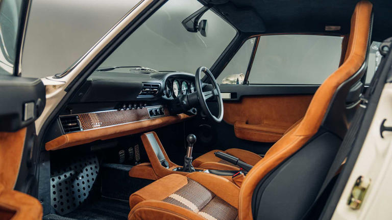 Theon Design 911 restomod has a better power-to-weight ratio than a 992 ...