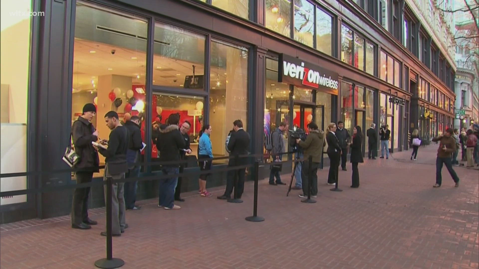 Verizon customers are getting an apology in the form of $20