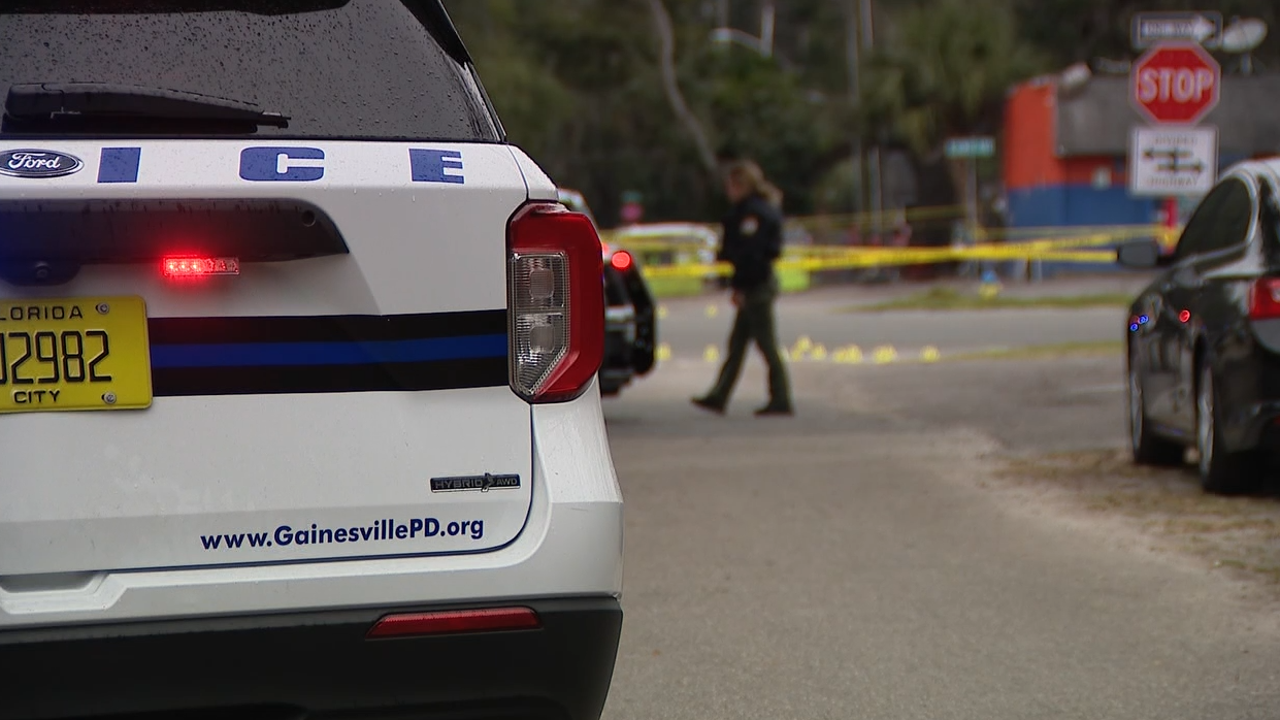 Friend of man accused of murdering stranger then shooting two ...