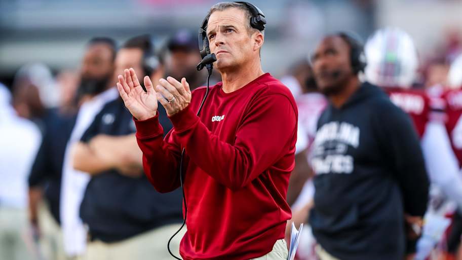 South Carolina enters the race for 6-foot-8, 300lb transfer portal lineman