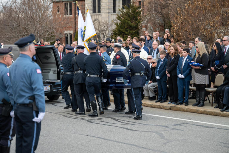 ‘You were our hero’: Community says goodbye to Mass. police officer ...
