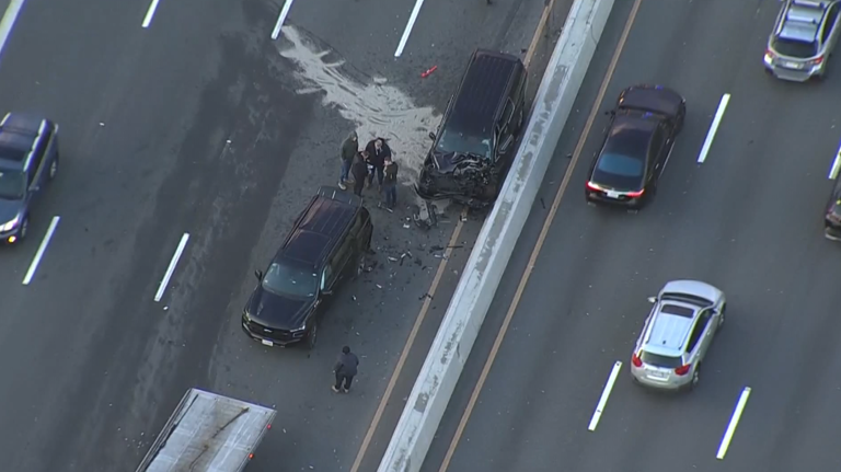 1 dead, several injured in crash on Southeast Expressway