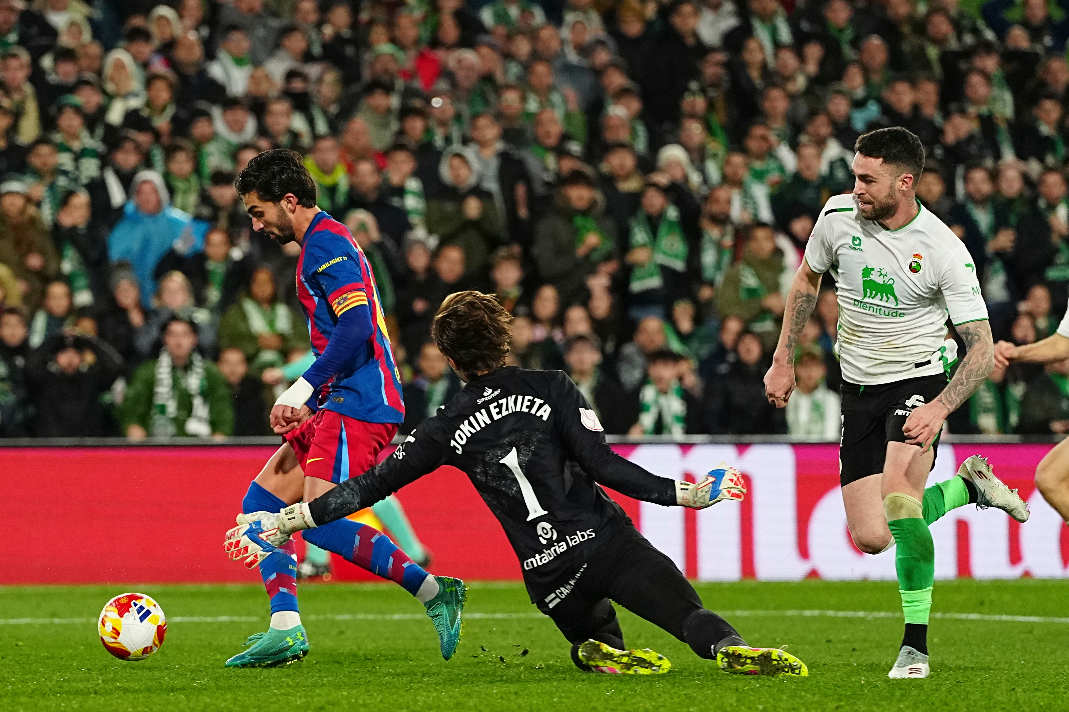 Barcelona defeats 2nd-division club Racing 2-0 to advance to ...