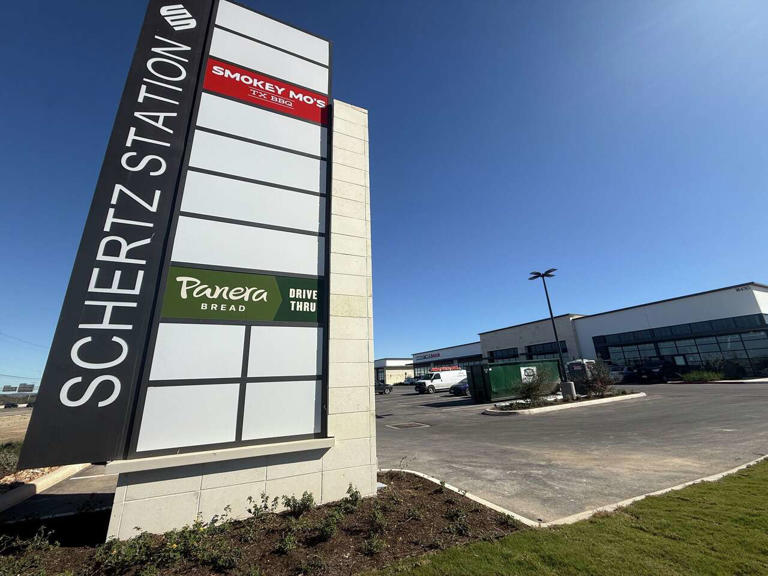 When will Portillo's finally open in this San Antonio-area town?