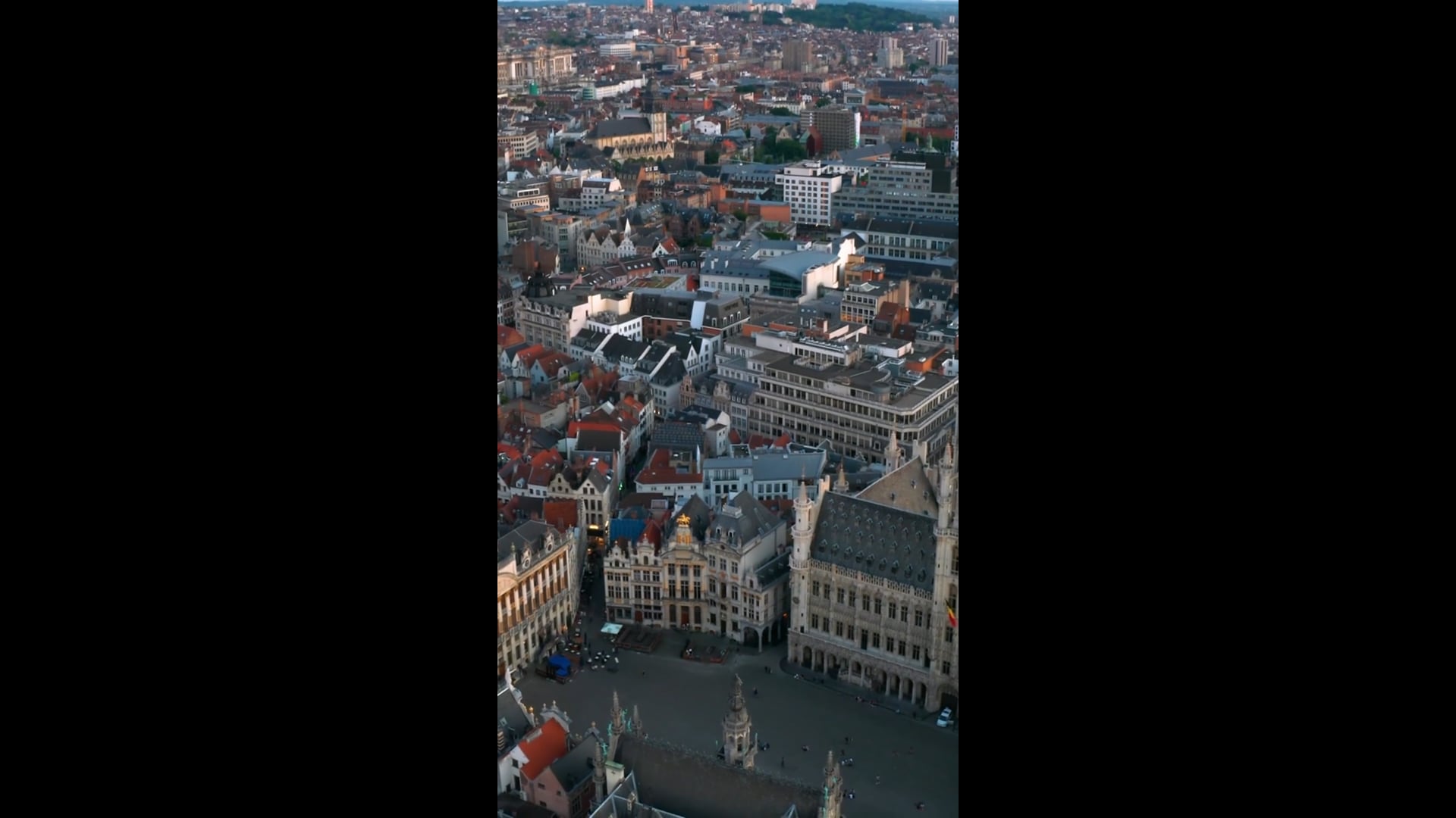 Brussels nhìn từ trên cao: Một thành phố văn hóa và xinh đẹp được hé lộ