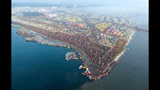 1.03 crore devotees take holy dip on day 2 of Makar Sankranti