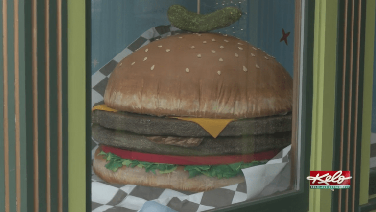 Storefronts compete alongside Burger Battle