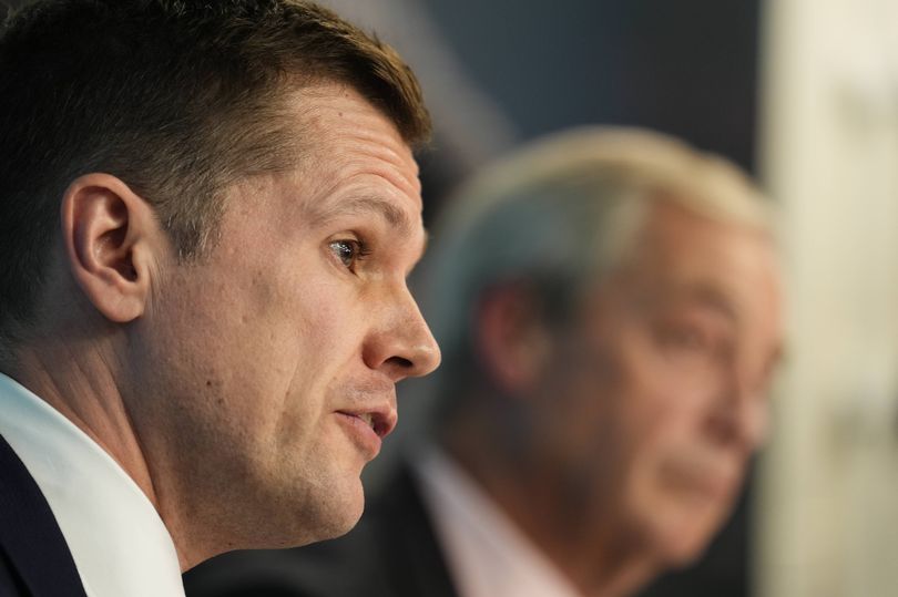 Robert Jenrick attacks Tories as 'failed' party as he defects to Reform