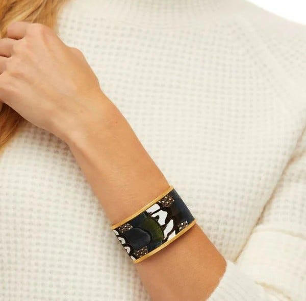 Trending: Brackish approach to sustainable design ilight as a feather