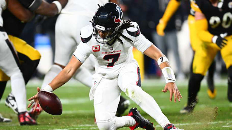 Texans teammates continue to back CJ Stroud even after near-disaster ...