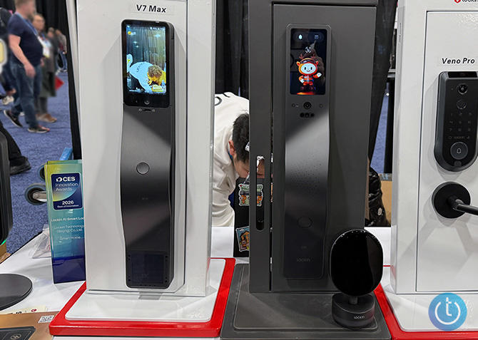 This smart lock keeps charged with infrared light