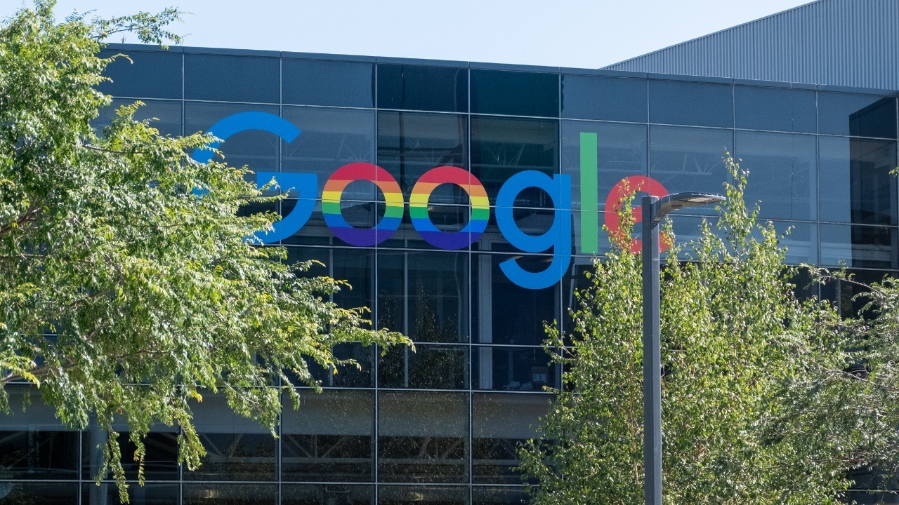 Google quietly shifts early Pixel production from China to Vietnam