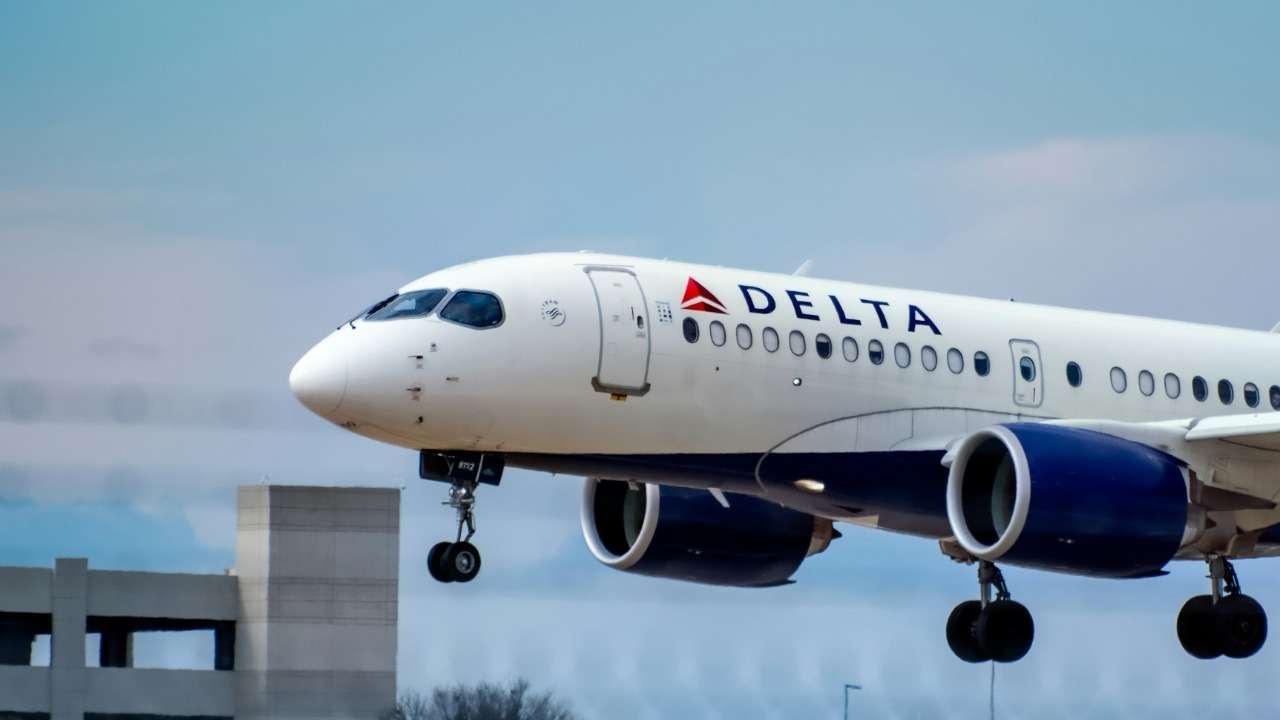 Delta CEO sees record profits within reach again on booming luxury travel