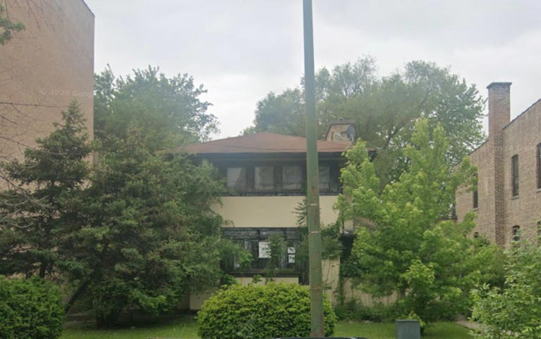Rare Frank Lloyd Wright home in Chicago asks $350K because it’s a total ...
