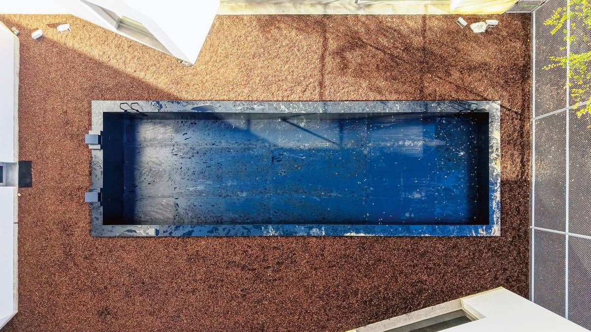 Exposições: As arquiteturas abandonadas de Anne Imhof em Serralves