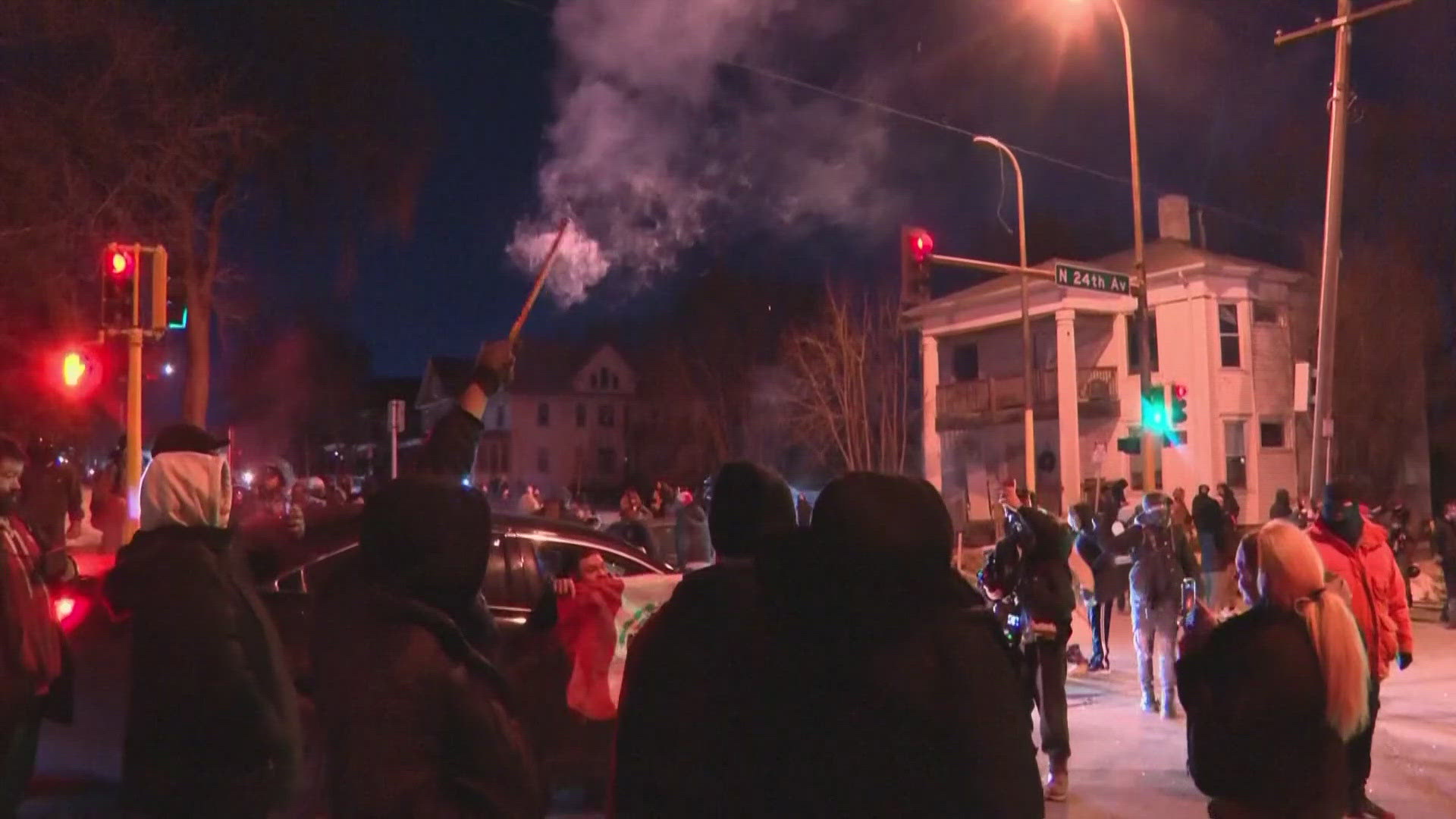 Tensions rise in Minneapolis after federal agent shoots man during ...