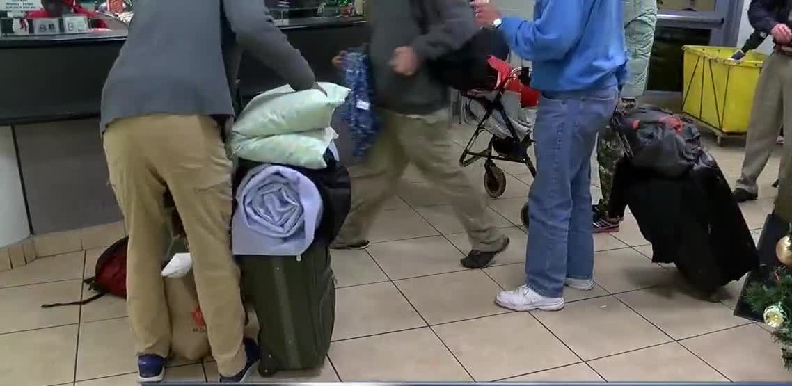 Cold weather shelters opening in Bradenton as temperatures plummet