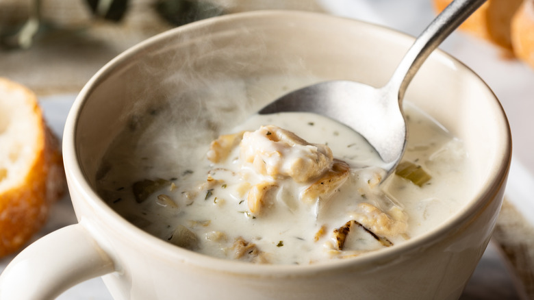 10 mistakes everyone makes when making homemade clam chowder
