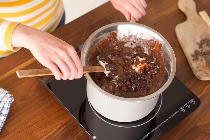 How to make a flourless chocolate cake better than any restaurant’s