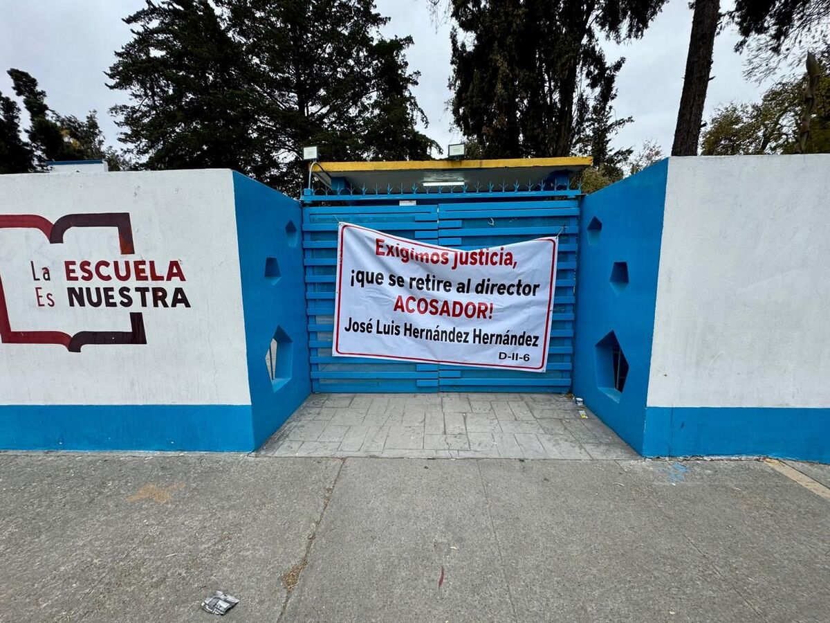 Docentes denuncian acoso del director de secundaria en Pachuca