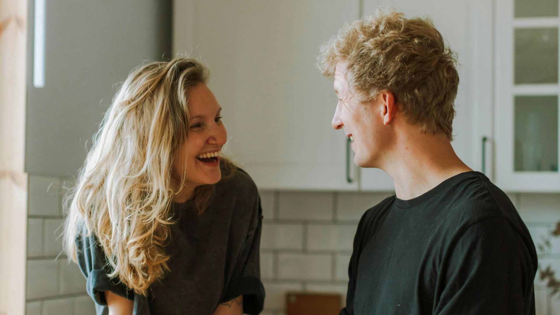 Woman's viral 'bird theory' about white people has everyone checking ...