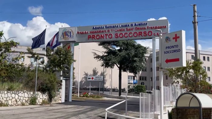 Ariano, anziano riverso a terra in strada: salvato da operatore socio ...