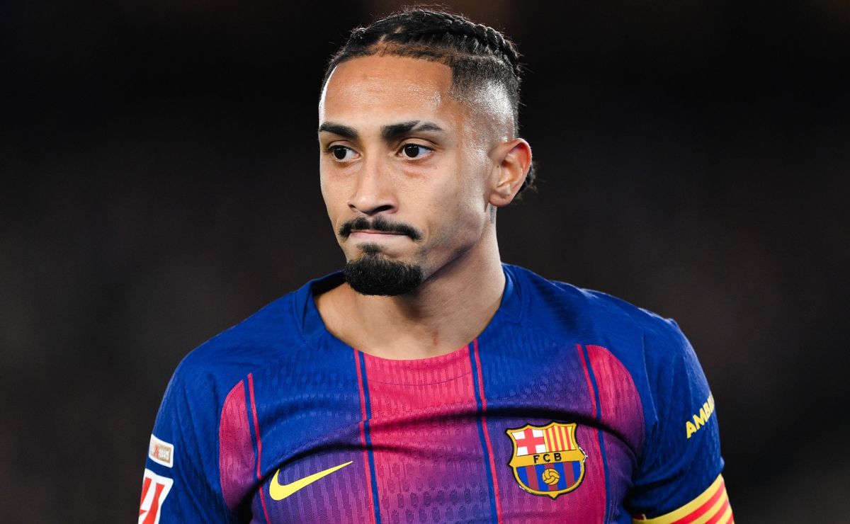 Why isn’t Raphinha playing today for Barcelona vs. Racing de Santander ...