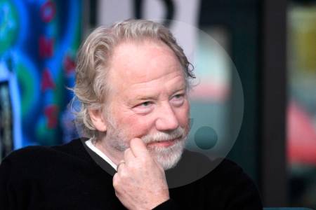 Actor Timothy Busfield se entregó a las autoridades tras ser señalado ...