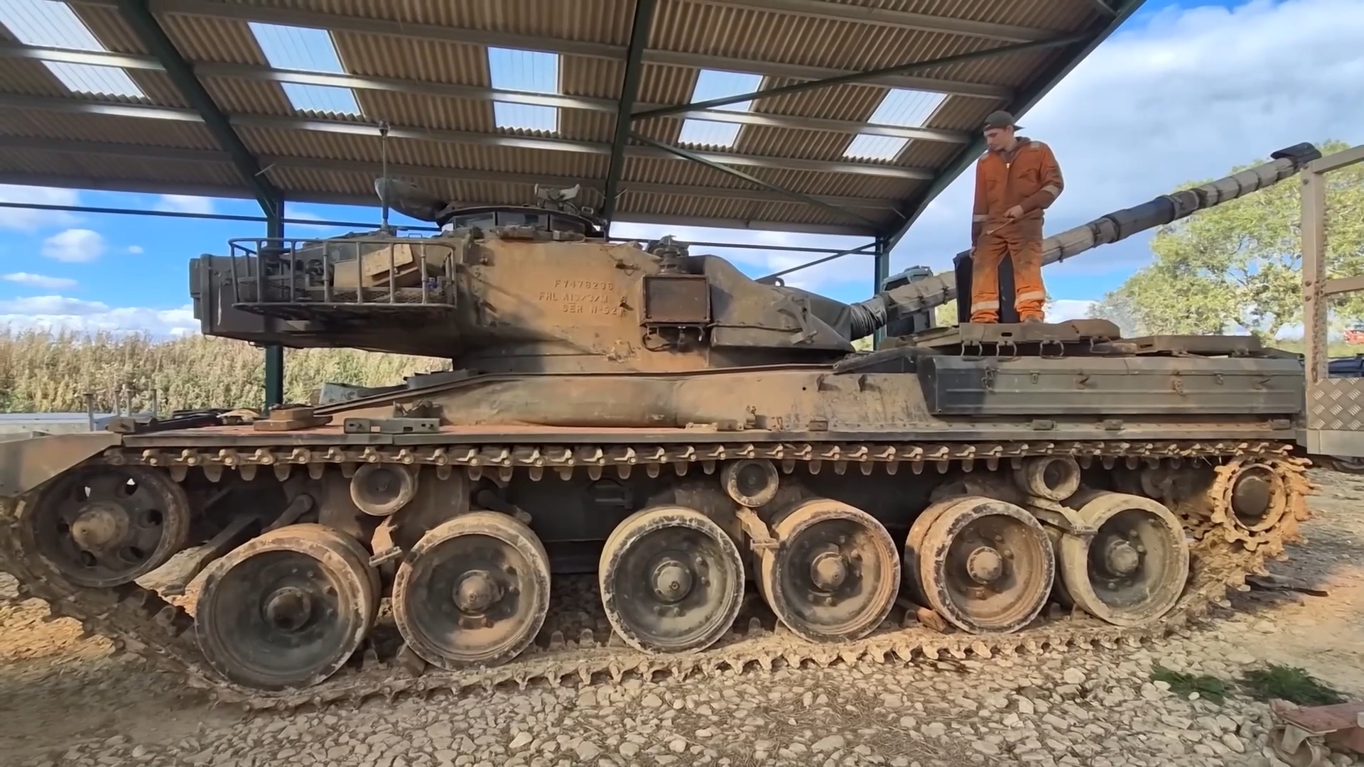 Restoring a Chieftain tank and attempting its first engine start in years