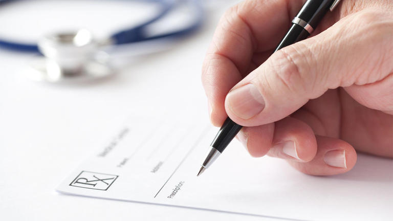 Share of biologics prescribed by NPs, PAs grows rapidly in dermatology