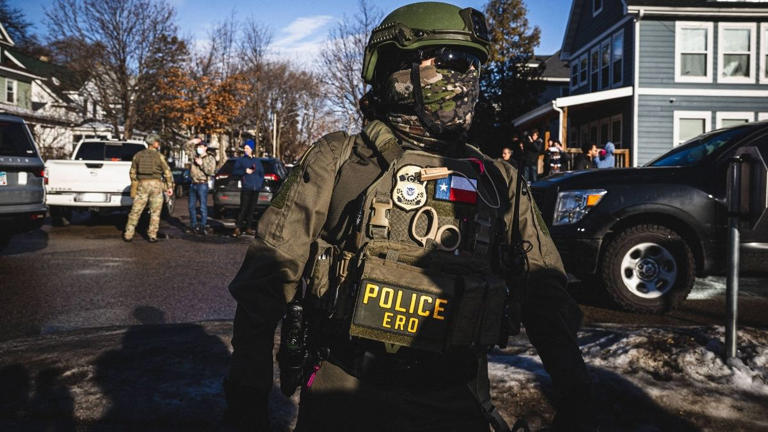 Woman dragged by ICE yells 'I'm disabled'