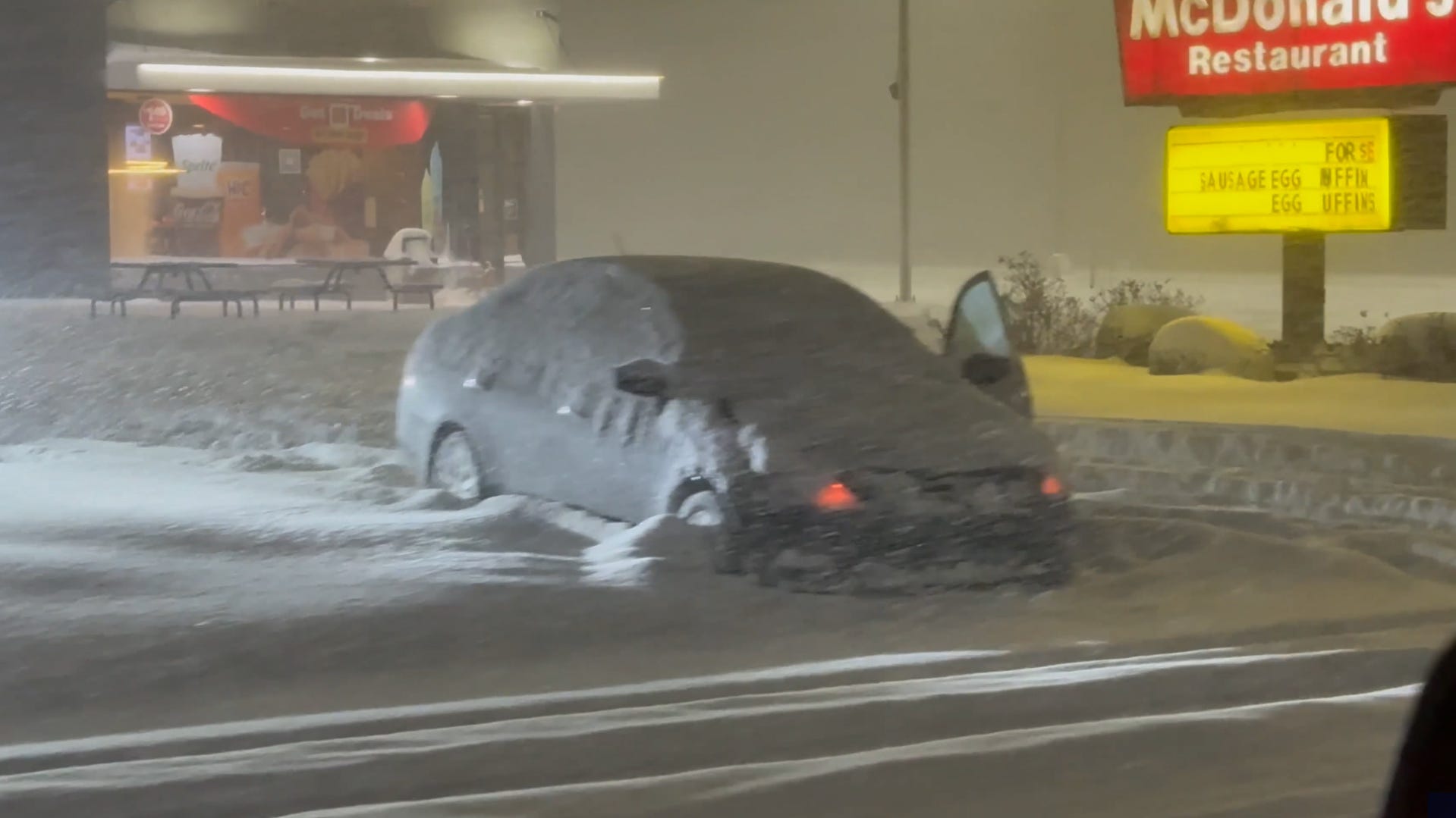 Arctic blast slams parts of US with snow and freezing temps