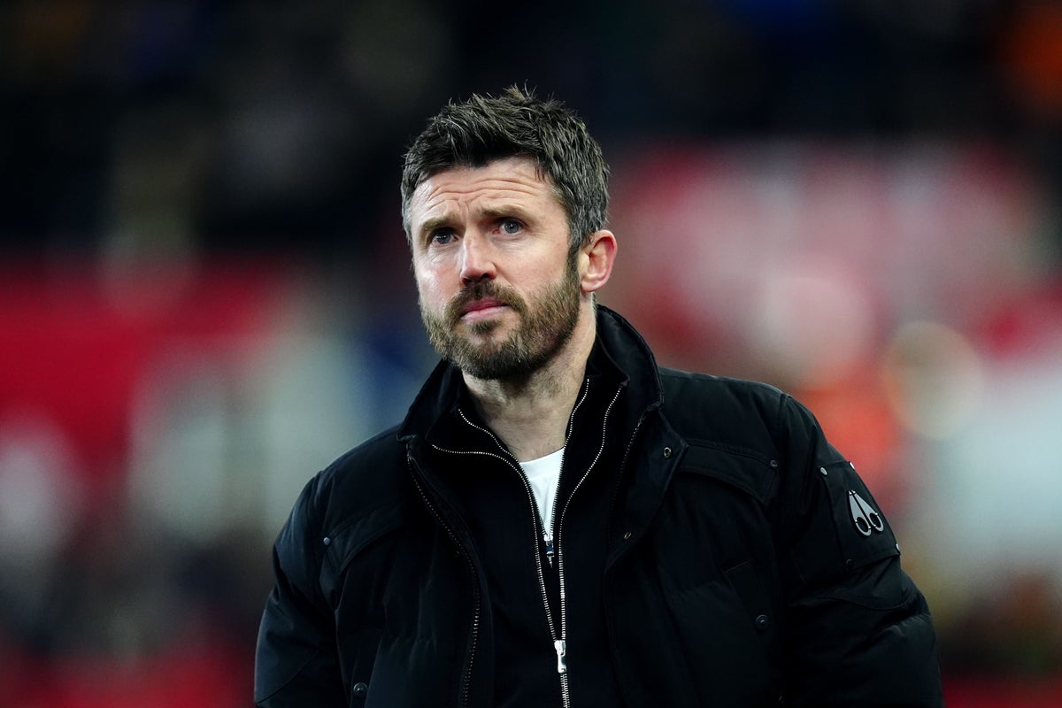 Man Utd co-owners meet at Carrington as Michael Carrick prepares for ...