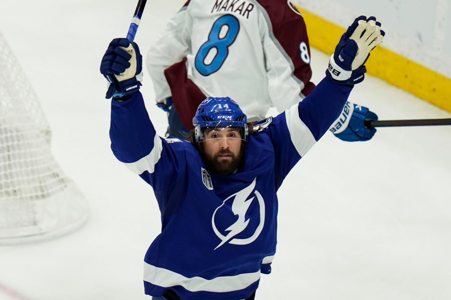 Former Lightning player announced as grand marshal for Gasparilla