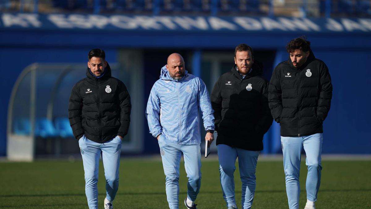 Manolo: "Hay que buscar mejorar el nivel de la plantilla"