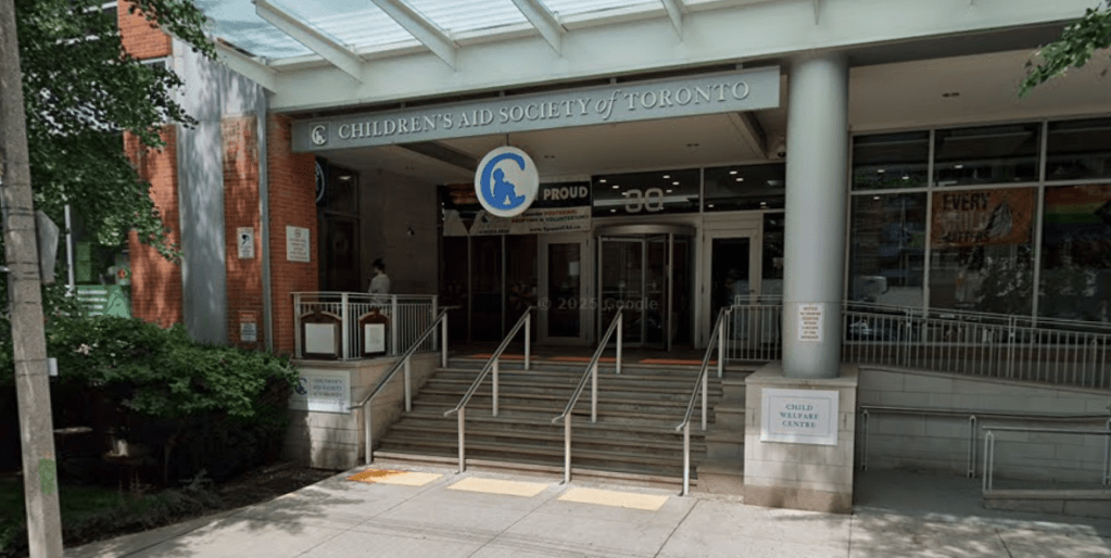 Toronto child welfare workers consider strike action over workload