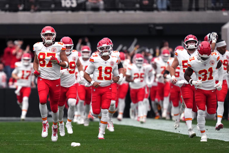 4 offensive stats that tell the story of the Chiefs’ 2025 season