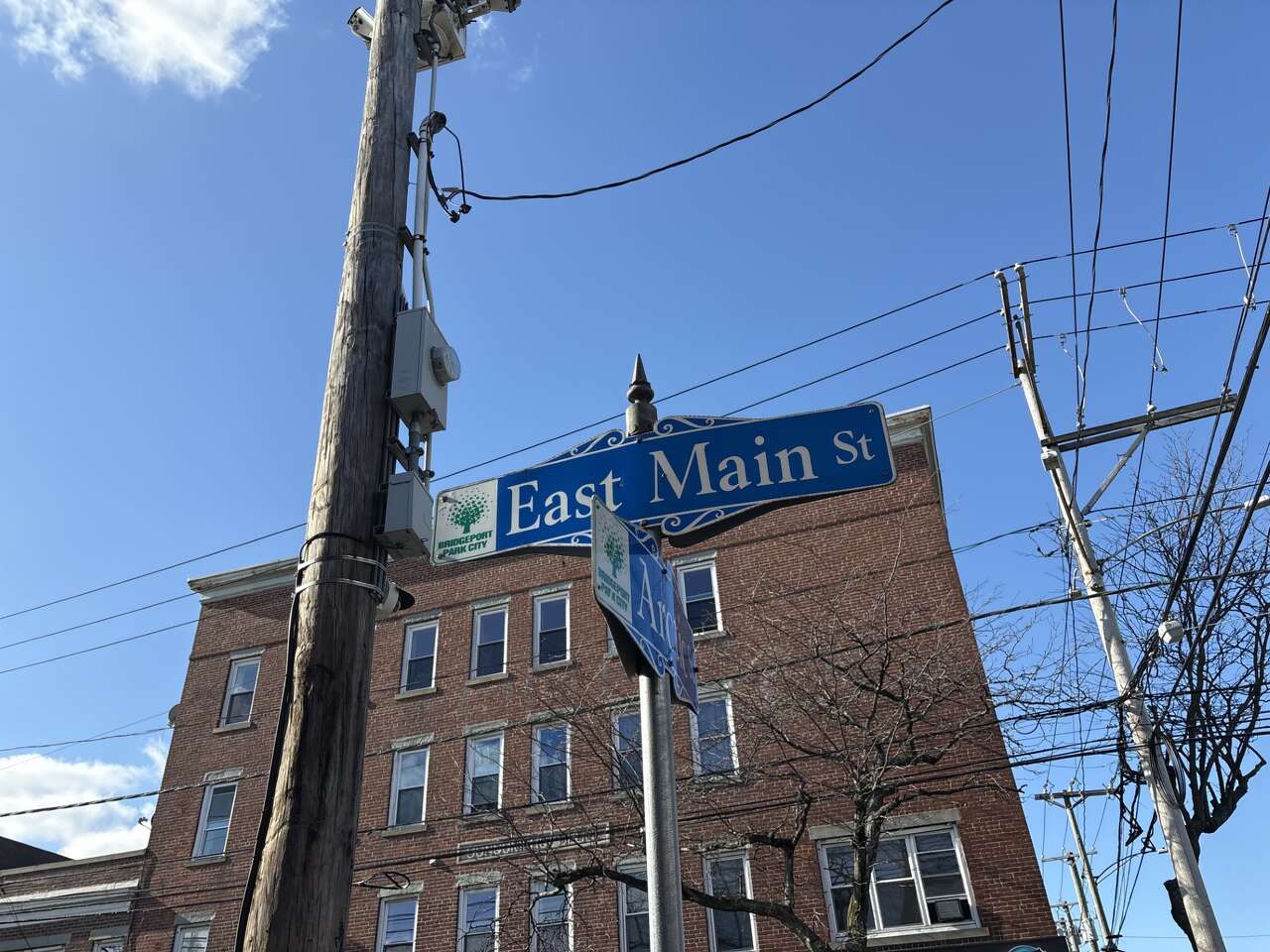 Bridgeport school bus crash sends 13 to hospital Thursday morning ...